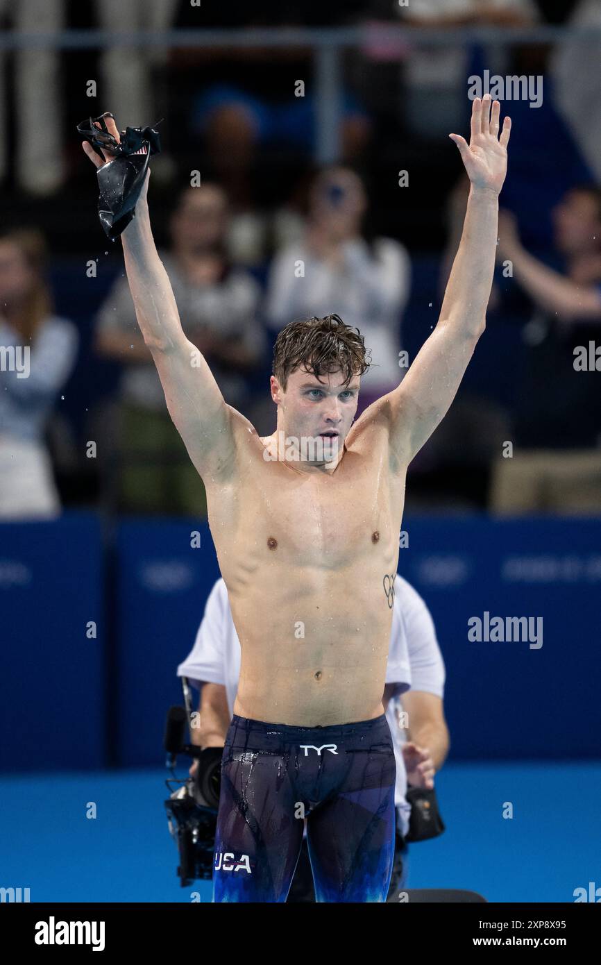 Paris, France. 04th Aug, 2024. US' Bobby Finke reacts and competes in ...
