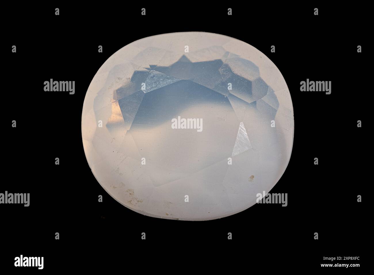 Natural opals hi-res stock photography and images - Alamy