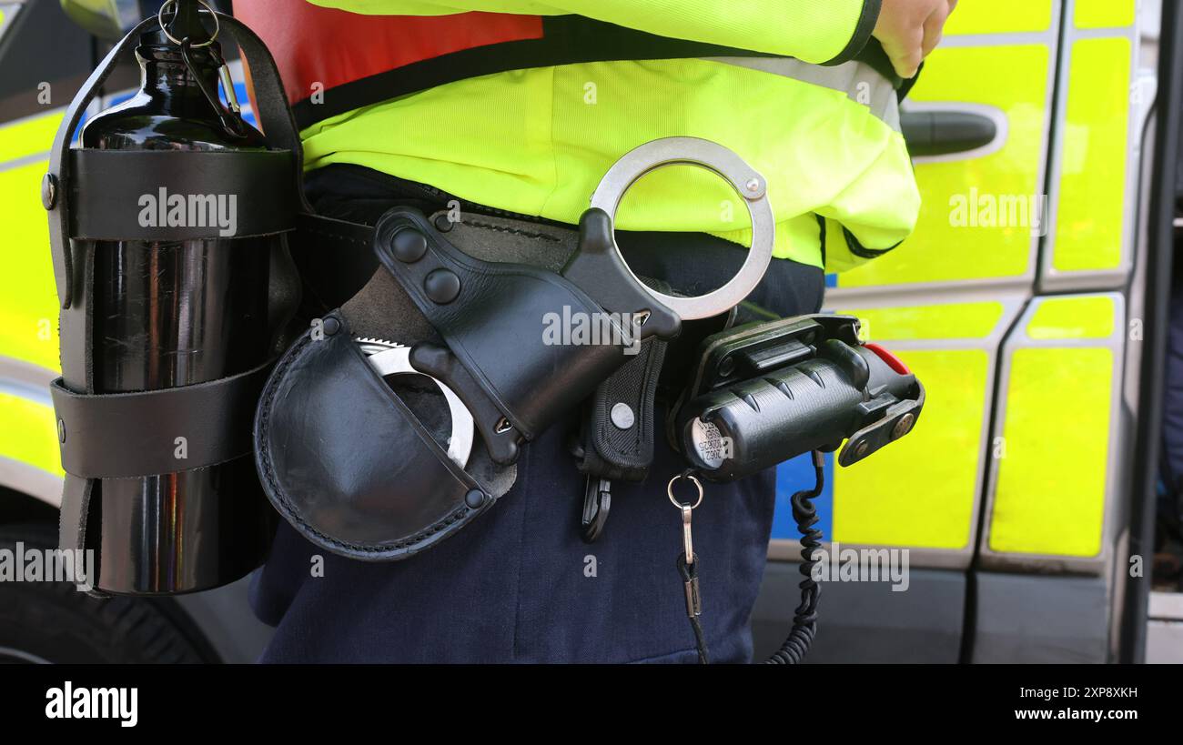 Police duty belt hi-res stock photography and images - Alamy