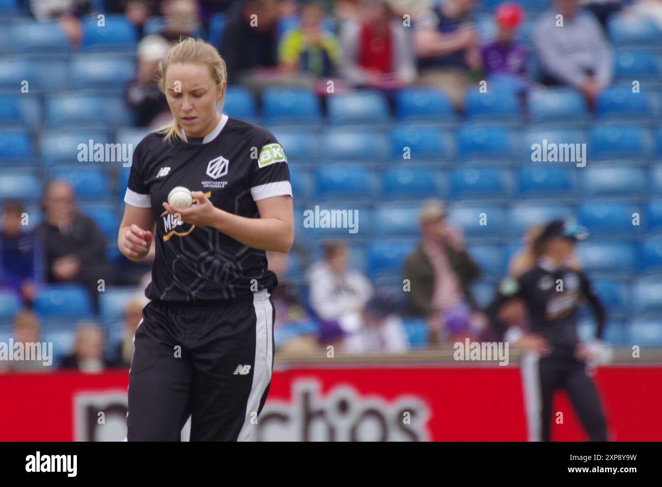 Cricket player kim garth hi-res stock photography and images - Alamy