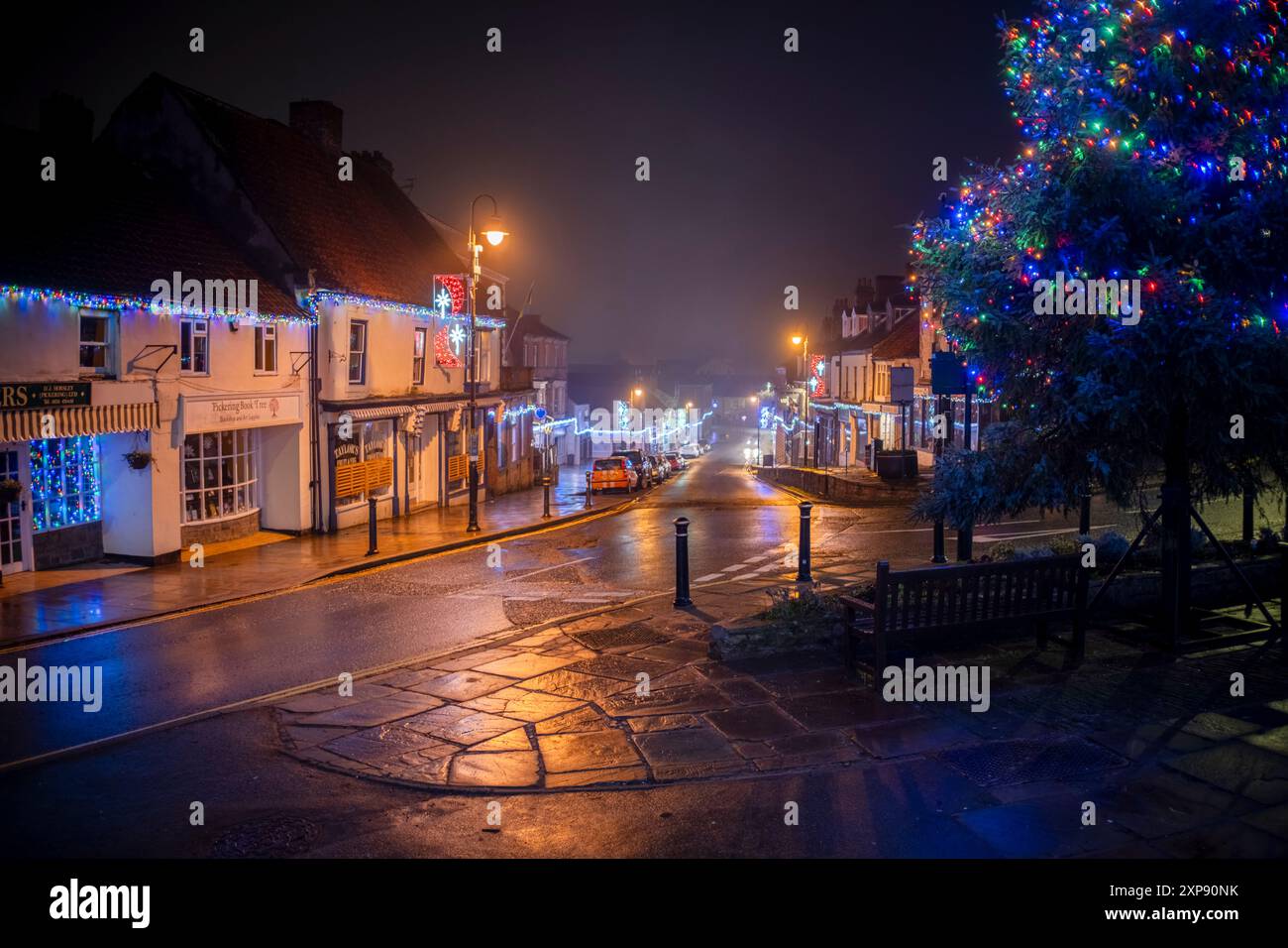 Pickering town street shops north hi-res stock photography and images ...
