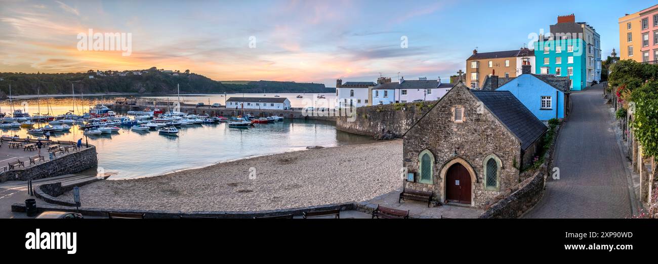 Tenby colourful houses harbour hi-res stock photography and images - Alamy