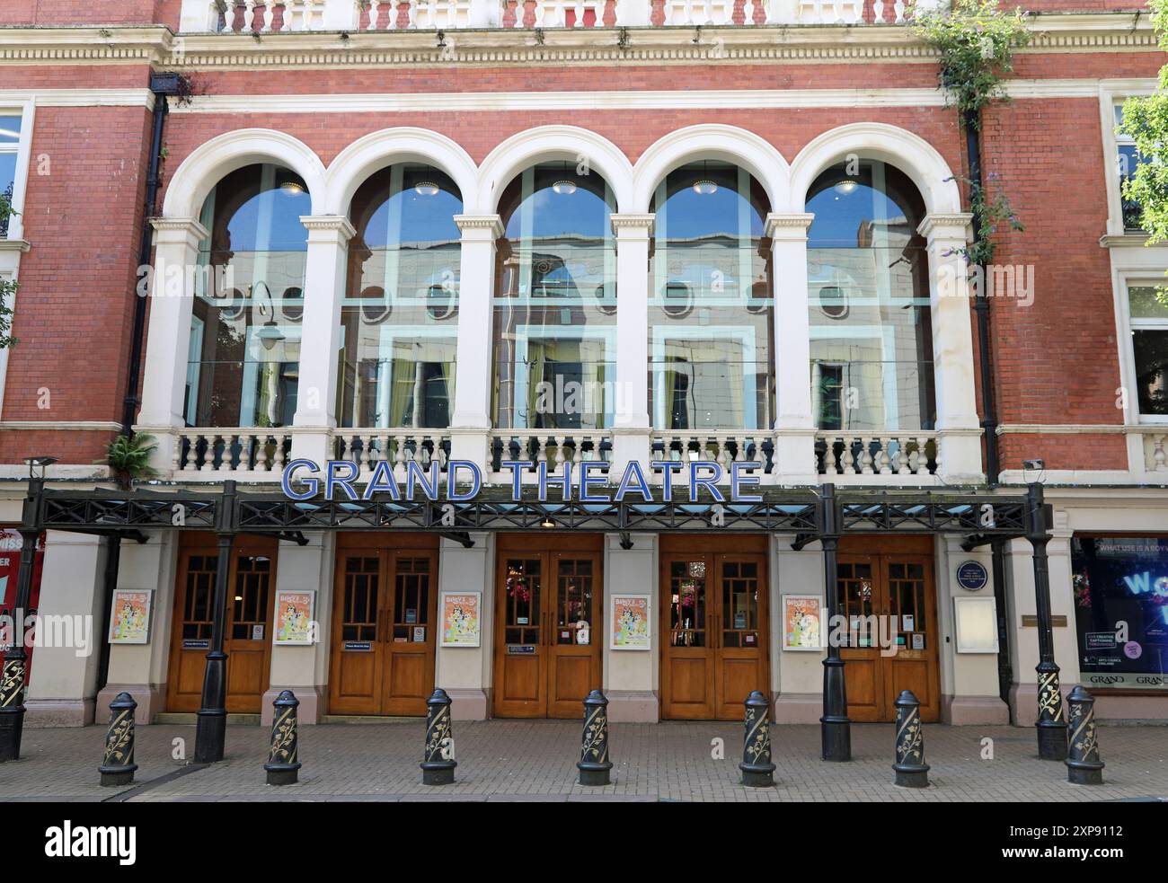 Wolverhampton Grand Theatre Stock Photo - Alamy