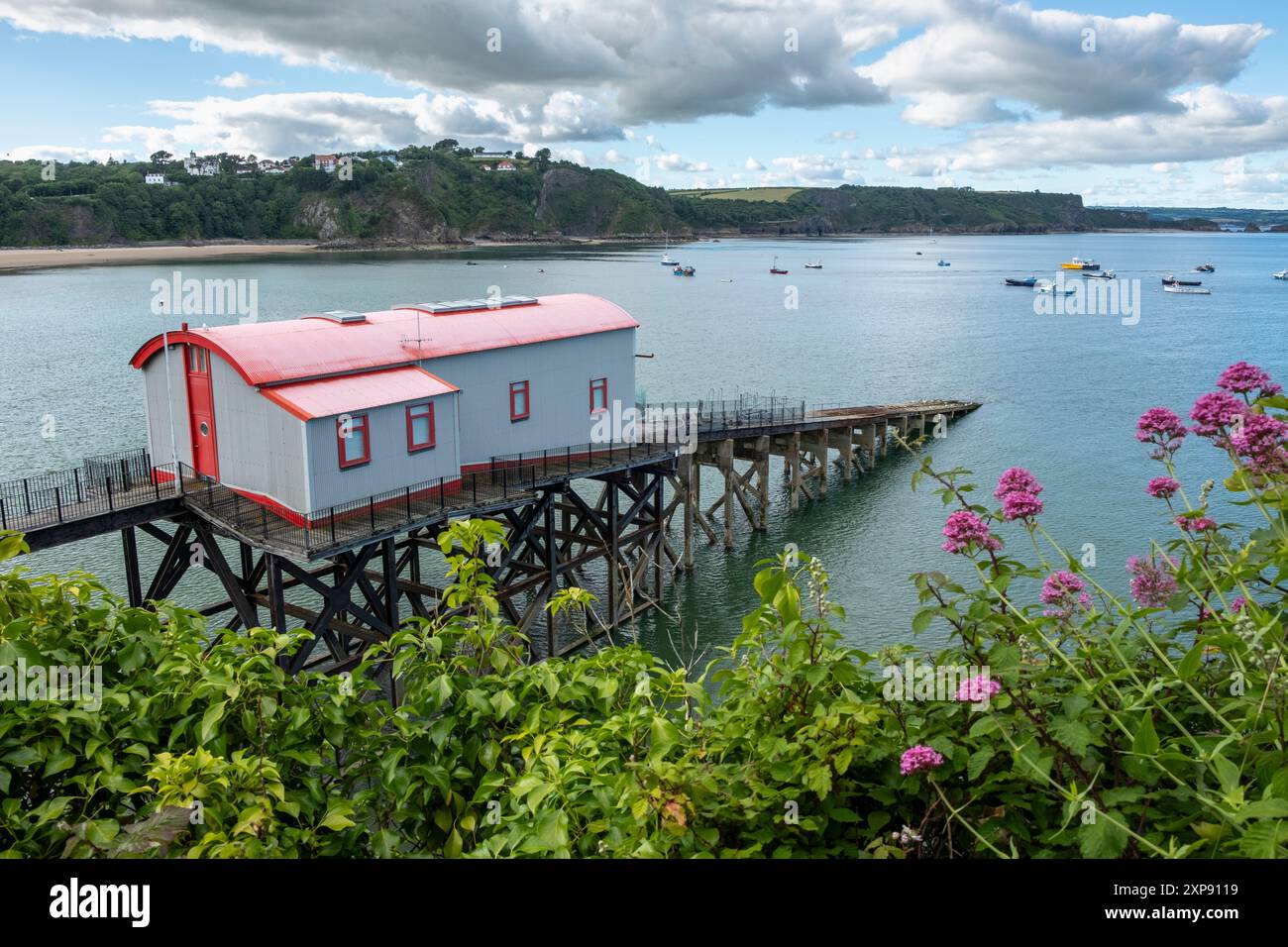 Converted lifeboat hi-res stock photography and images - Alamy