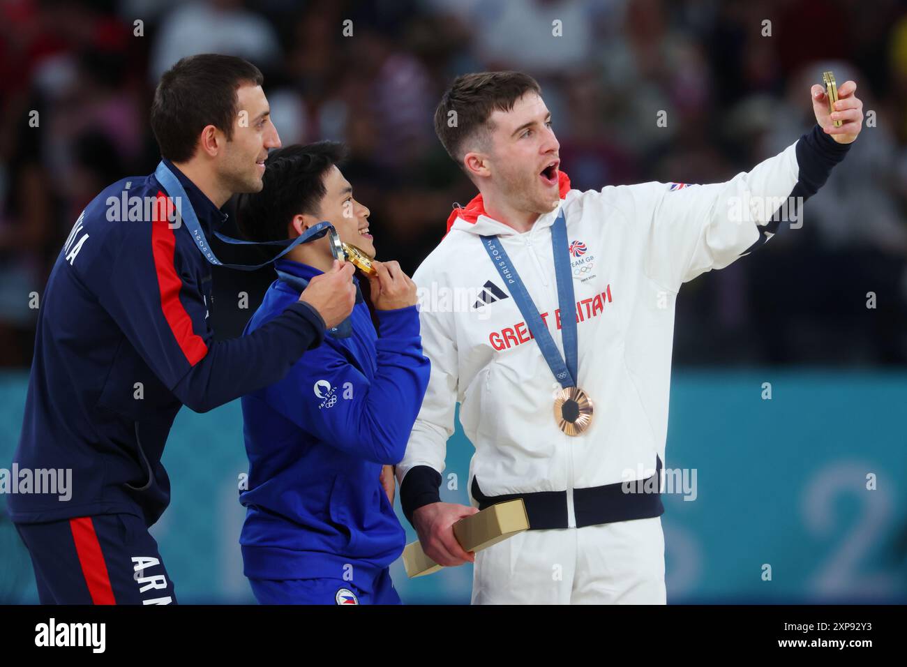 Paris, France. 4th Aug, 2024. (L-R) Artur Davtyan (ARM), Carlos Yulo ...
