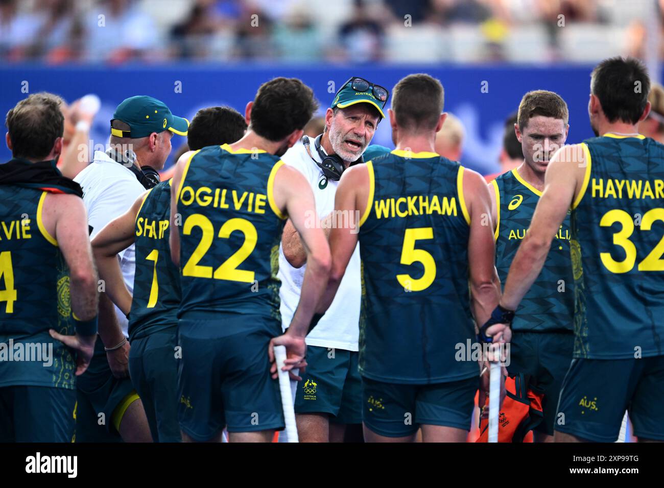 Paris, France. 04th Aug, 2024. Australian coach Colin Batch speaks to players during the Men's ...