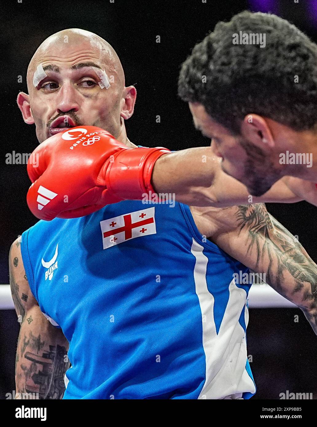 Paris, France. 4th Aug, 2024. Erislandy Alvarez Borges (R) of Cuba ...