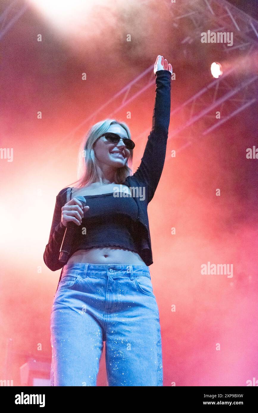 Roberta branchini hi-res stock photography and images - Alamy