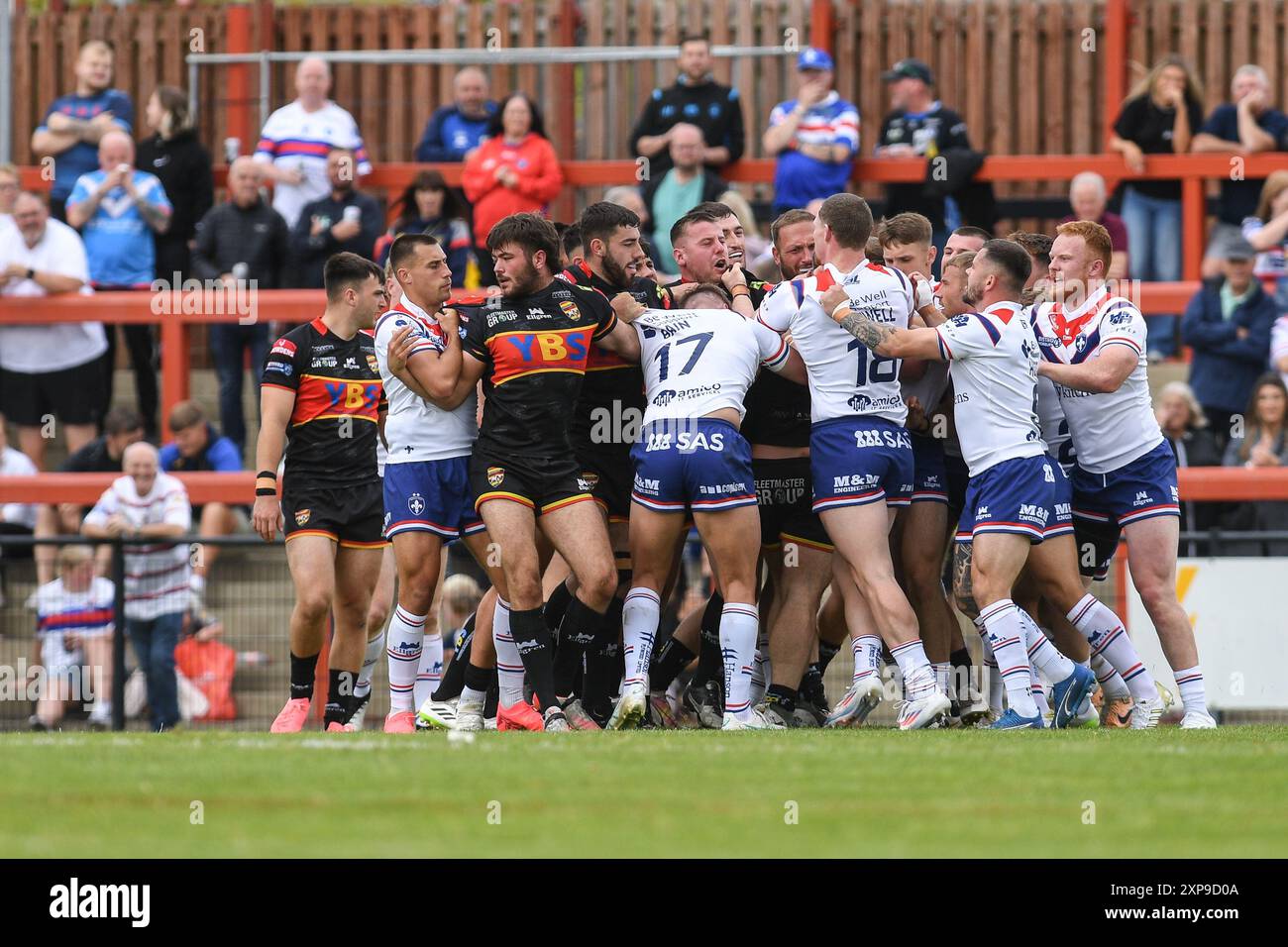 Dewsbury, England - 4th August 2024 - Opinions exchanged. Rugby League ...