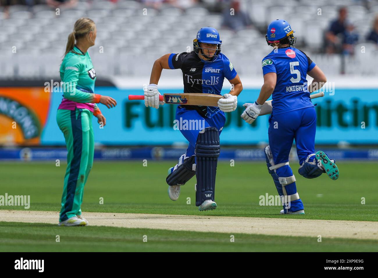 Danielle Gibson and Heather Knight of London Spirit run during the The ...