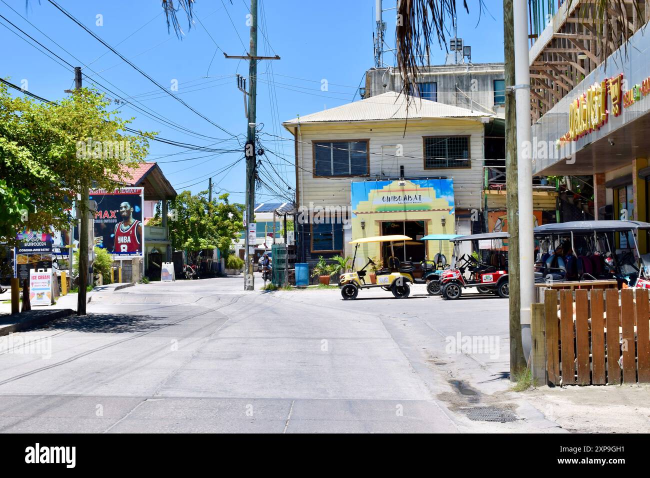 Walkmart hi-res stock photography and images - Alamy