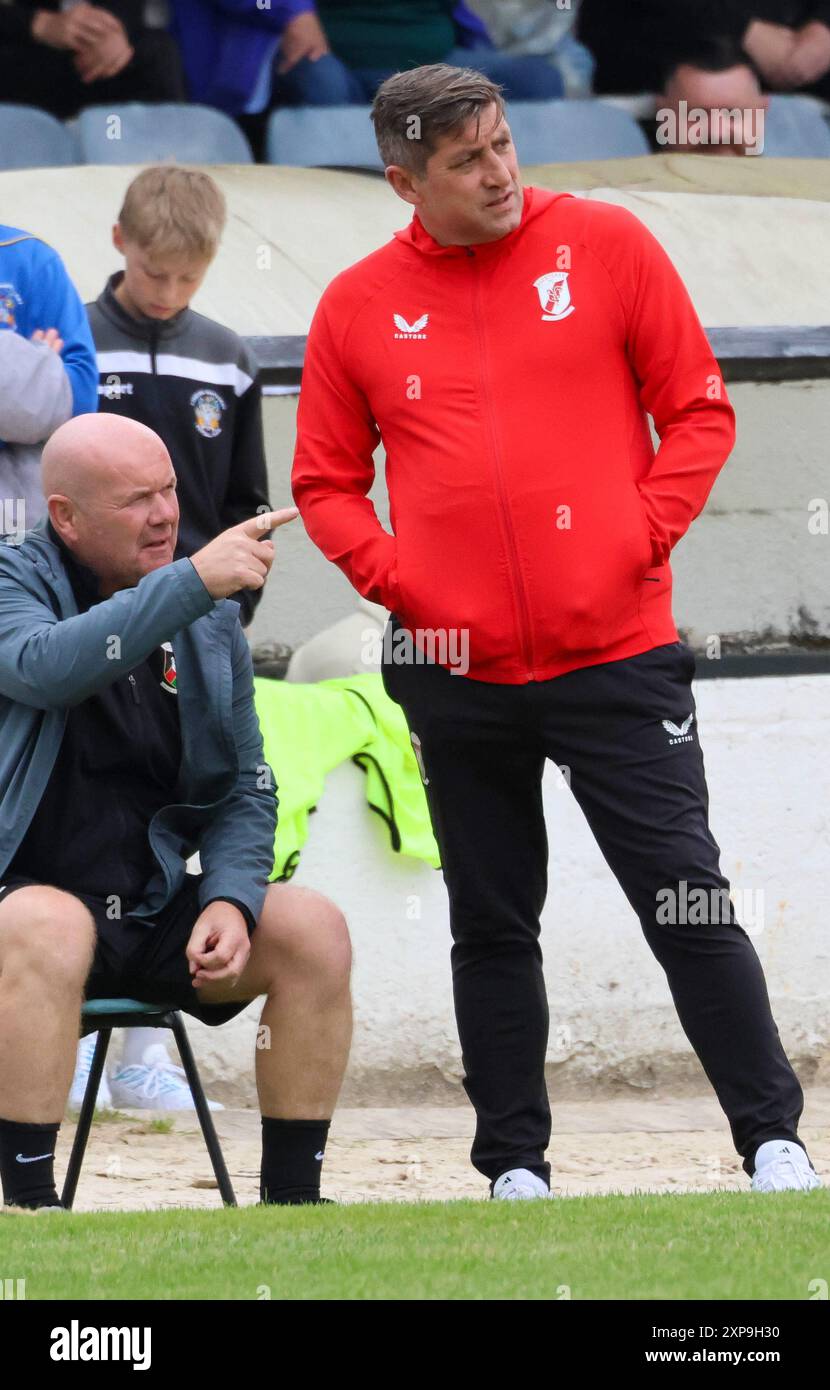Devine coach glentoran hi-res stock photography and images - Alamy