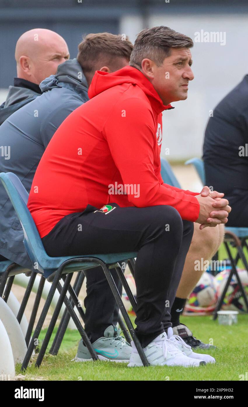 Devine coach glentoran hi-res stock photography and images - Alamy