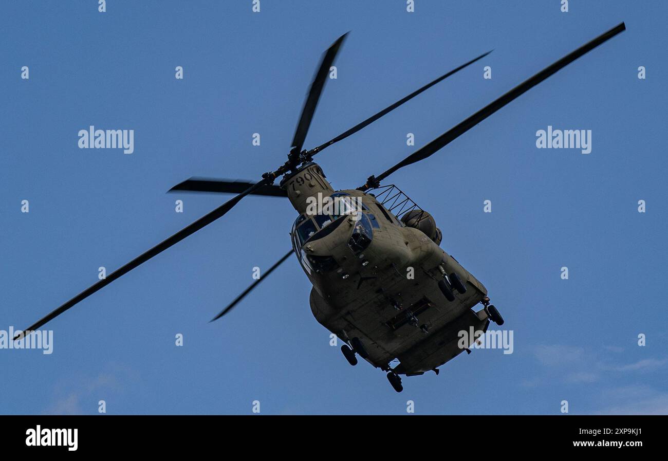 A U.S. Army CH-47 Chinook Helicopter, assigned to Bravo Company, 2nd ...