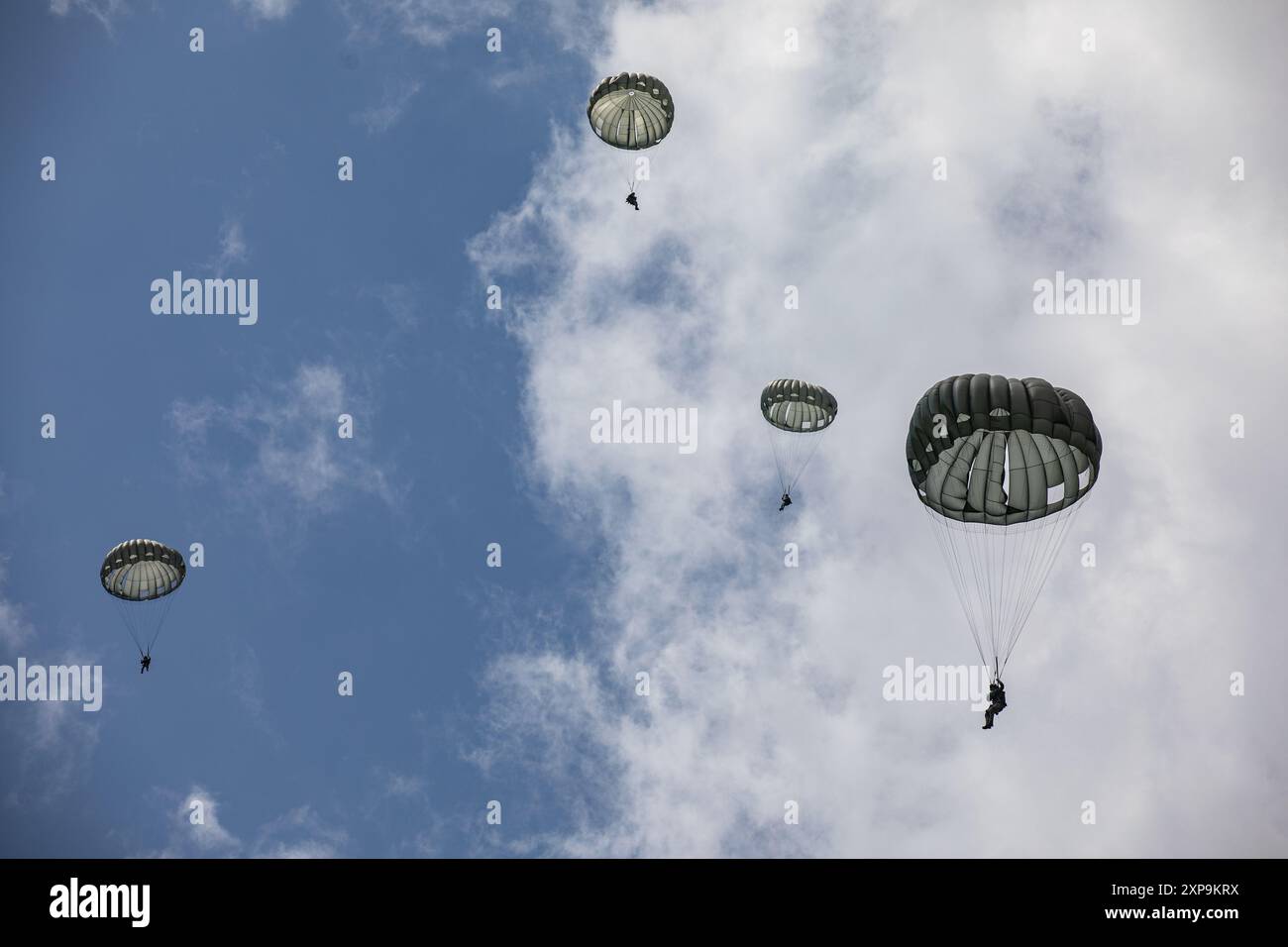 U.S. Army Paratroopers and other Paratroopers from partner nations ...