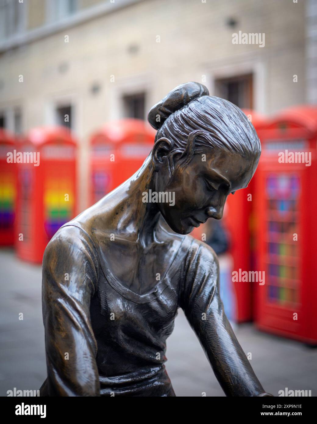 Young Dancer Statue Stock Photo - Alamy