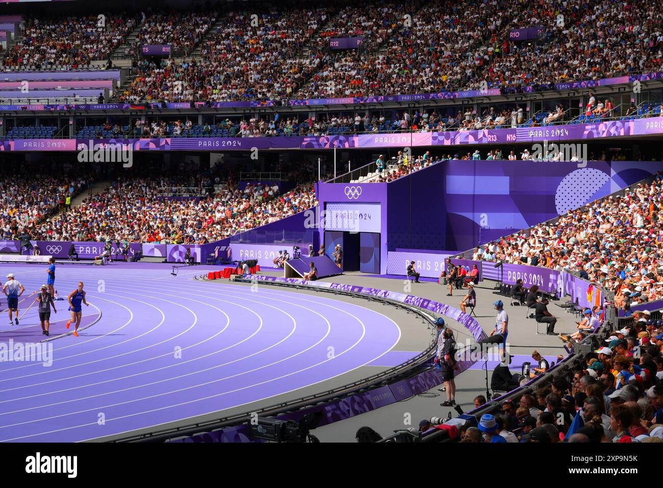 2024 race hi-res stock photography and images - Alamy