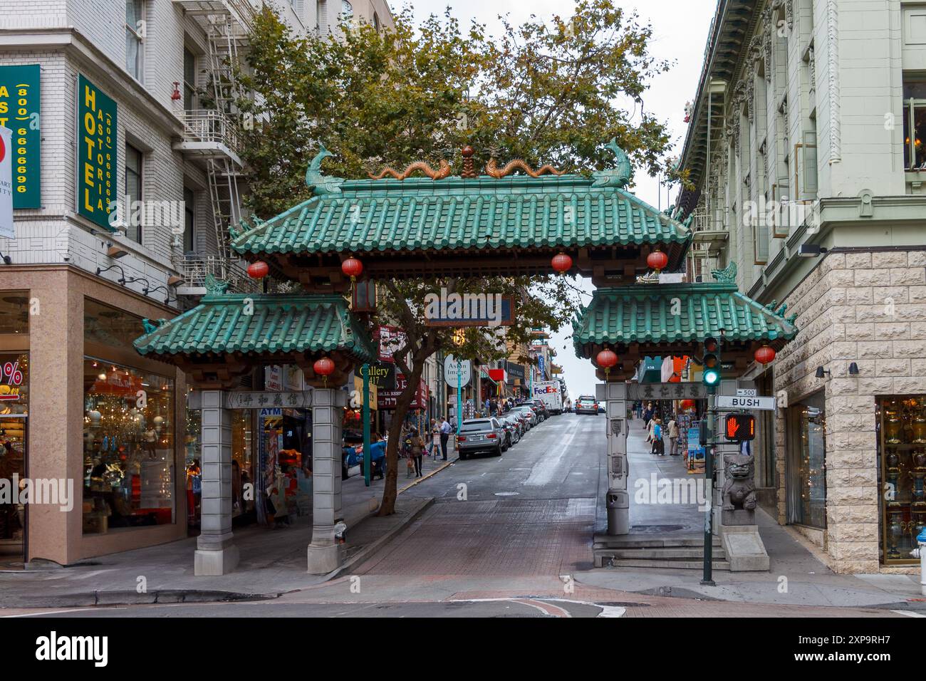 Traditional chinatown gate in downtown San Francisco, California Stock ...