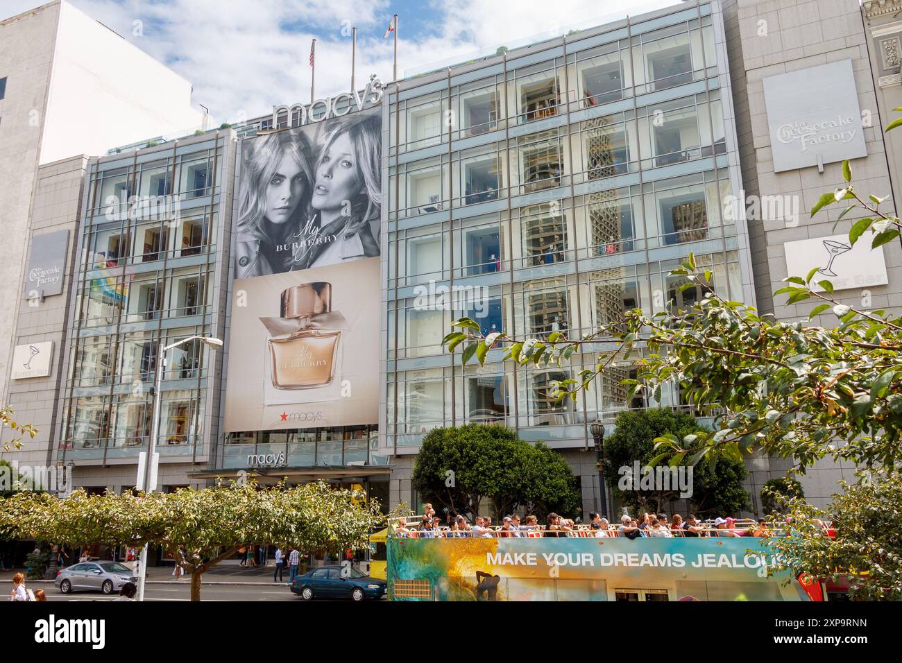 Union Square tower office buildings in downtown San Francisco ...