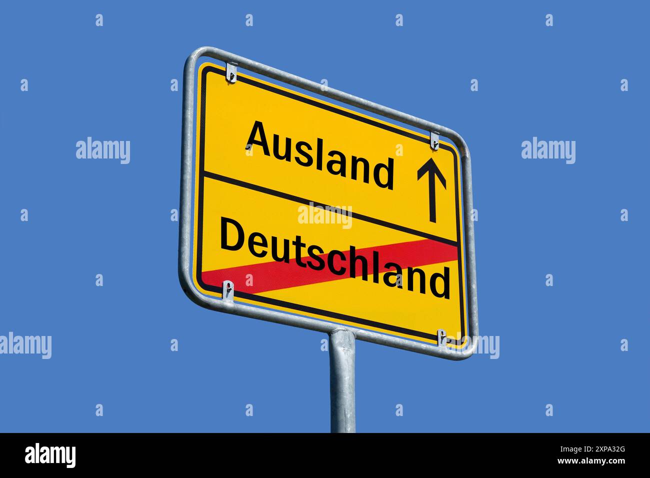 Ortsschild mit Deutschland und Ausland Ortsschild mit Deutschland und ...