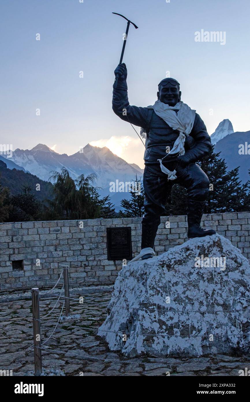 Statue of Tenzing Norgay above Namche Bazaar, with Mt Everest behind ...