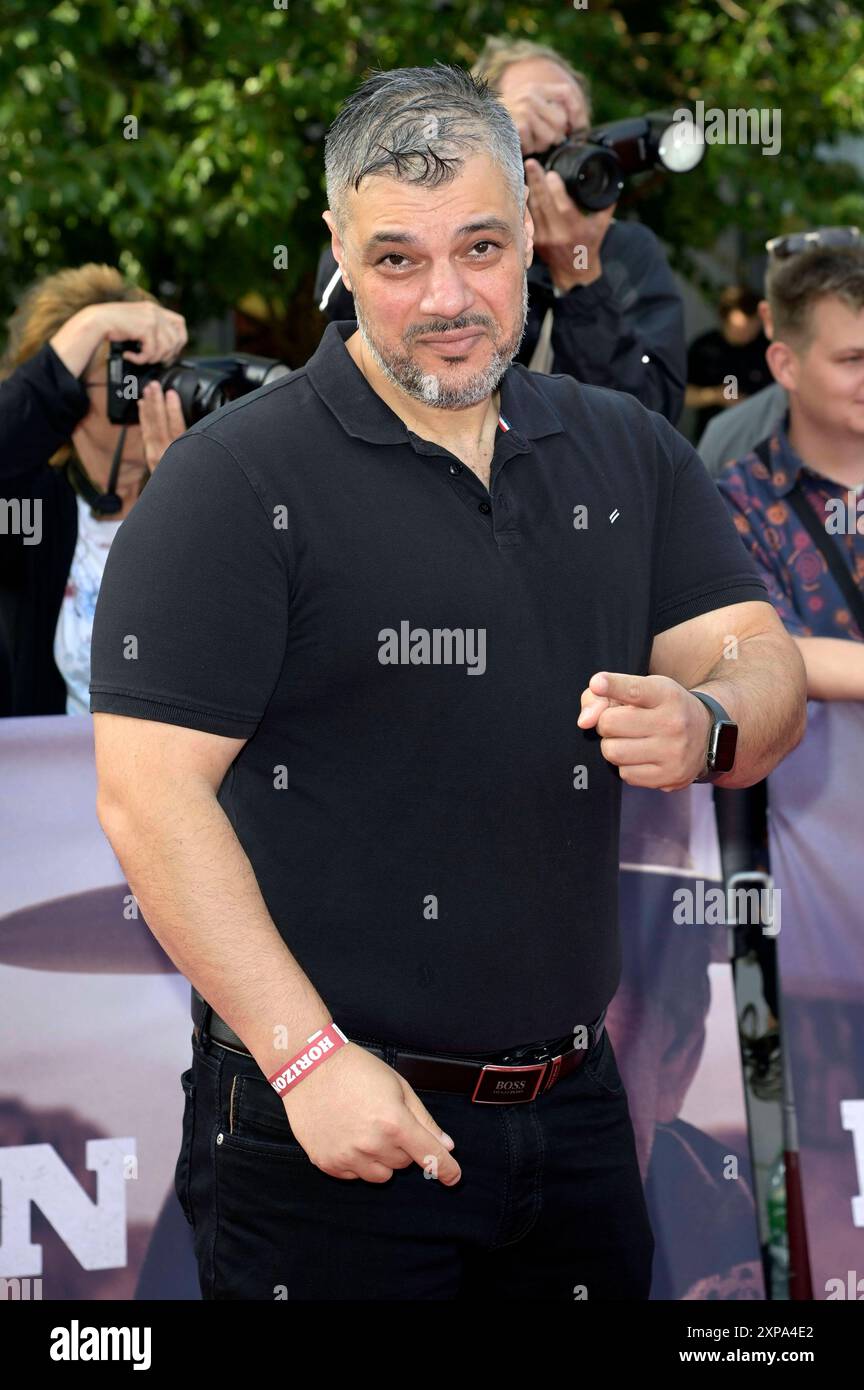 Imad Mardnli bei der Deutschlandpremiere des Kinofilms Horizon: An ...