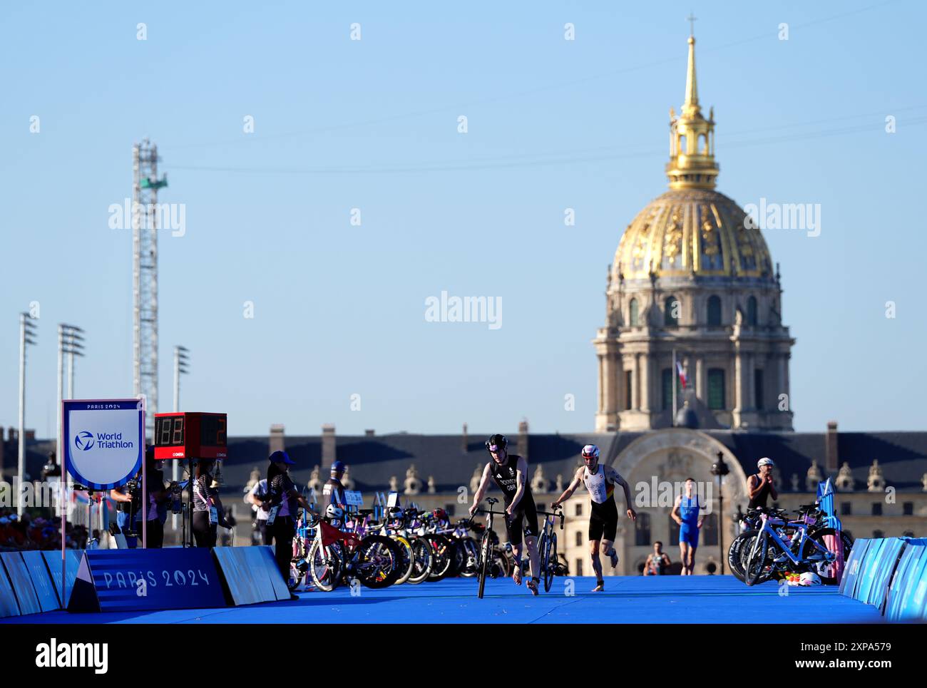 Germany's Lasse Lührs and Great Britain's Samuel Dickinson during the ...