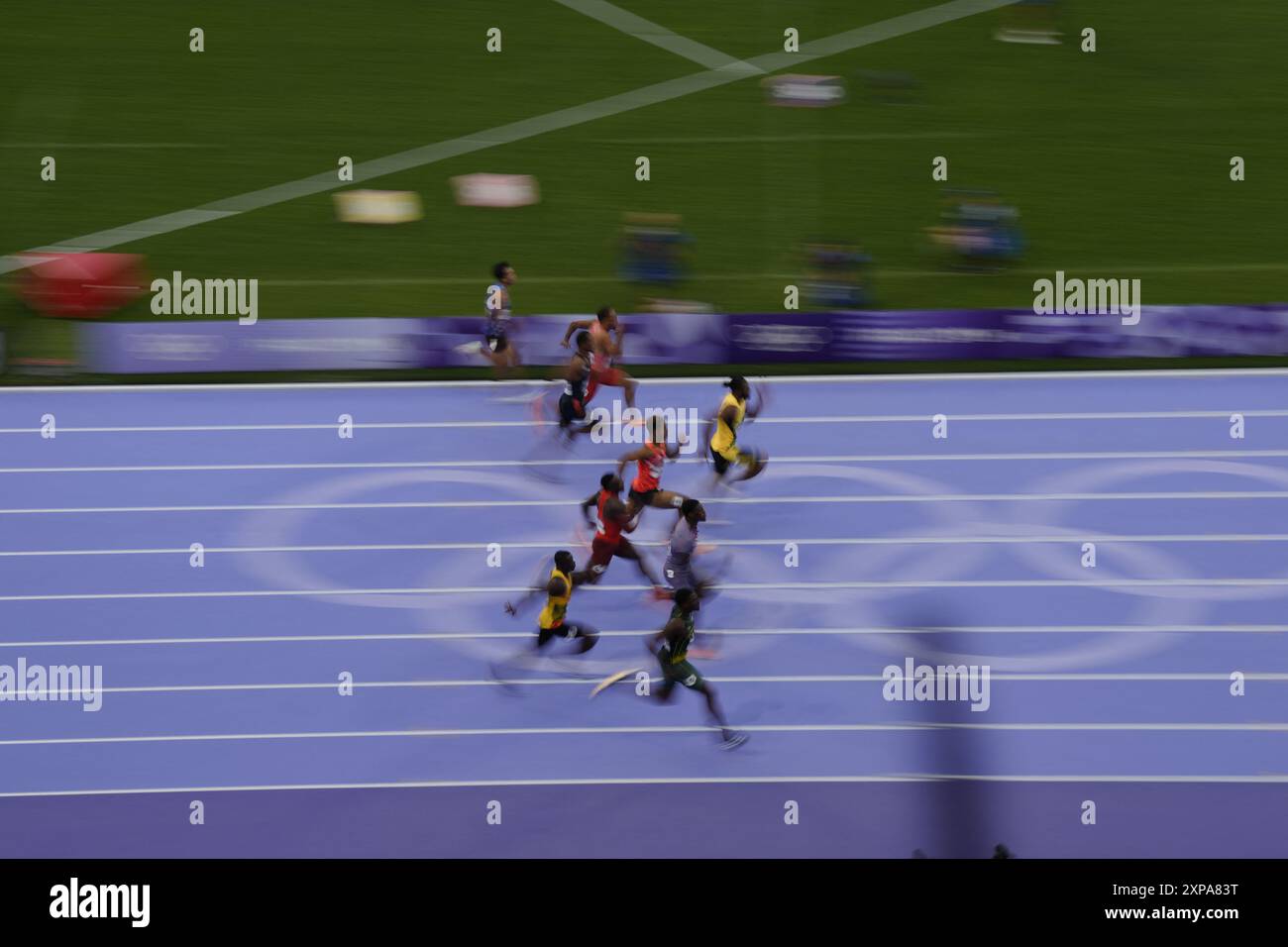 Paris, France. 04th Aug, 2024. Athletes compete in men's 400 m ...