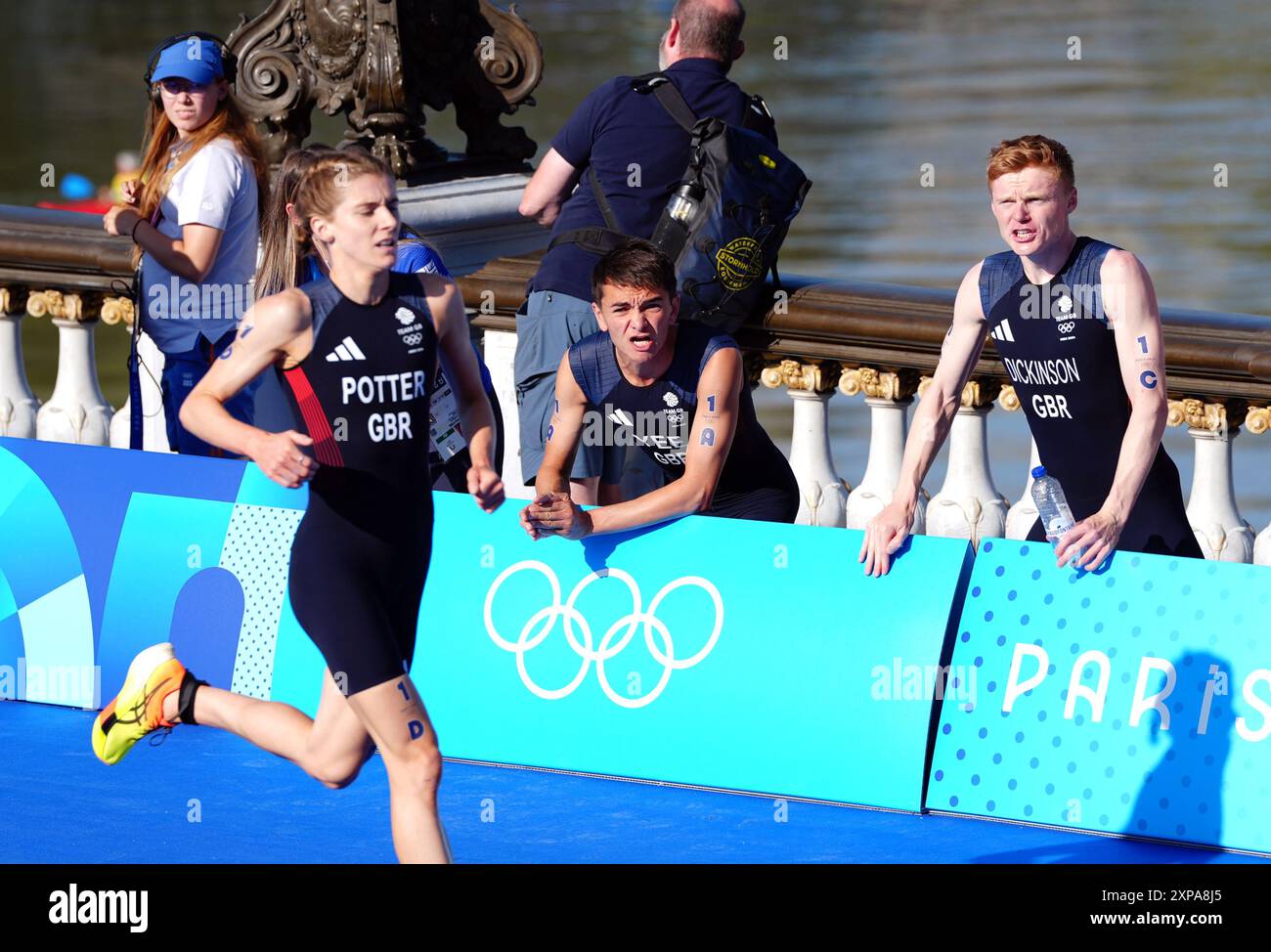 Great Britain's Alex Yee and Samuel Dickinson show their support for ...