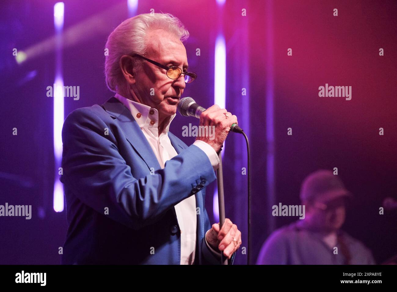 Uk singer tony hi-res stock photography and images - Alamy