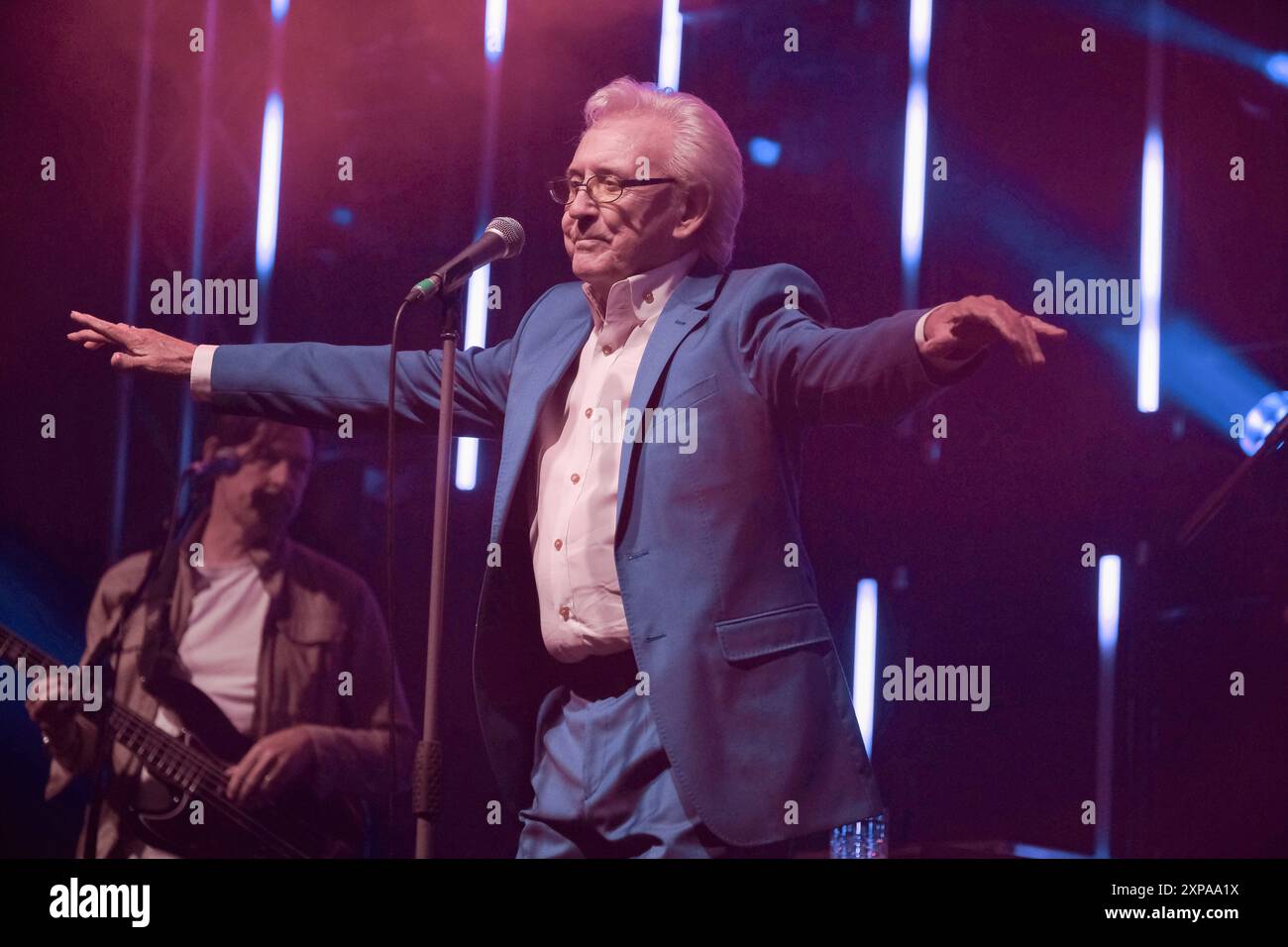 Tony fletcher hi-res stock photography and images - Alamy