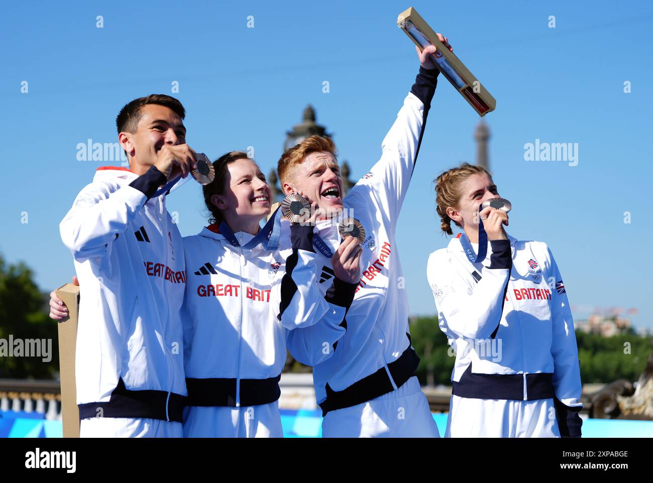 Great Britain's Alex Yee, Georgia Taylor-Brown, Samuel Dickinson and ...