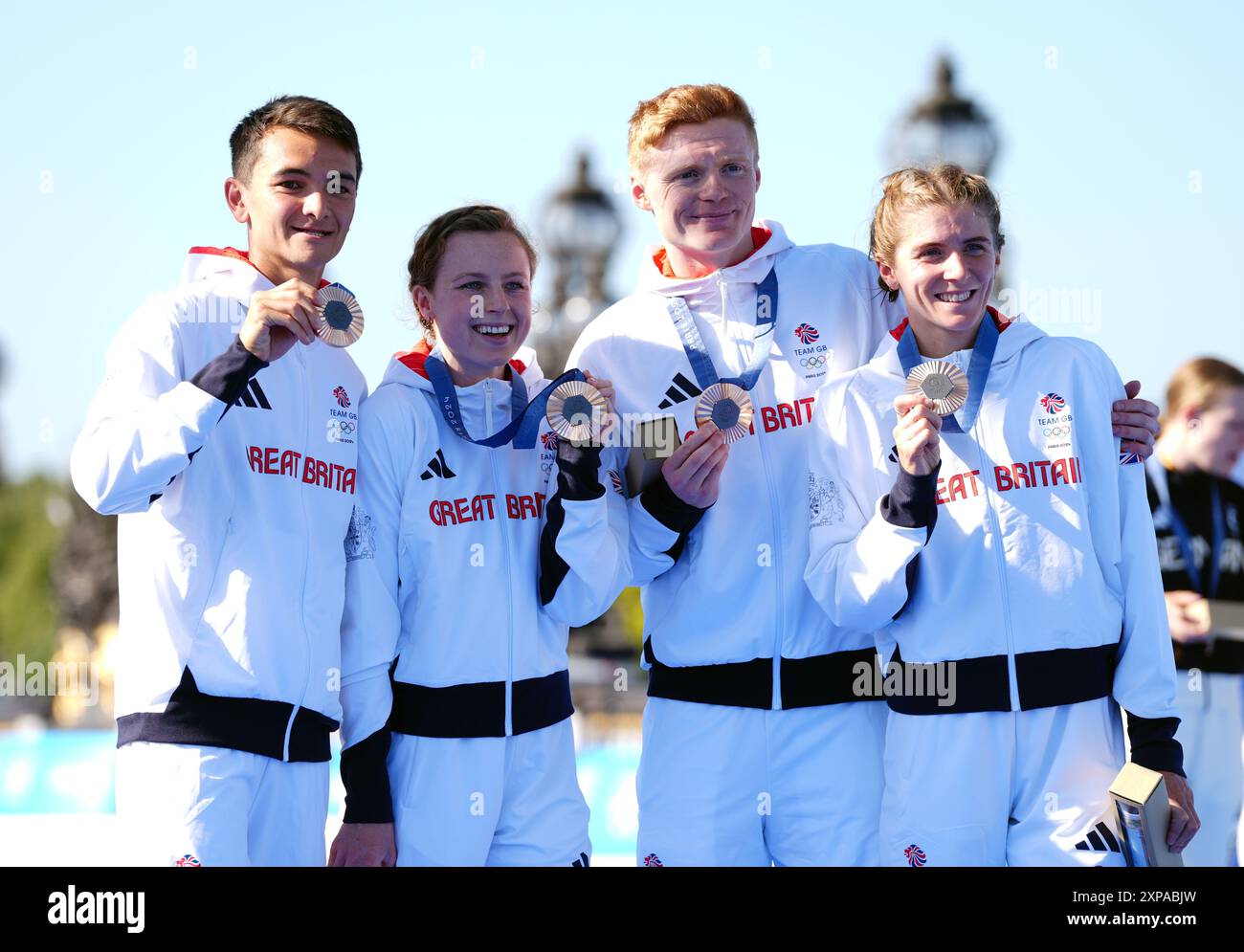 Great Britain's Alex Yee, Georgia Taylor-Brown, Samuel Dickinson and ...