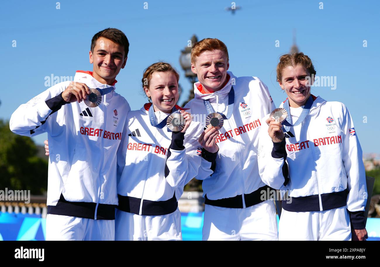 Great Britain's Alex Yee, Georgia Taylor-Brown, Samuel Dickinson and ...