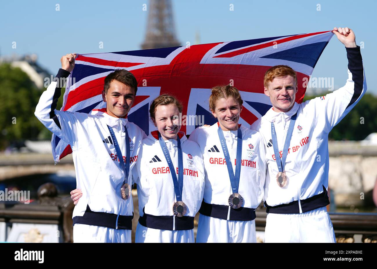 Great Britain's Alex Yee, Georgia Taylor-Brown, Samuel Dickinson and ...