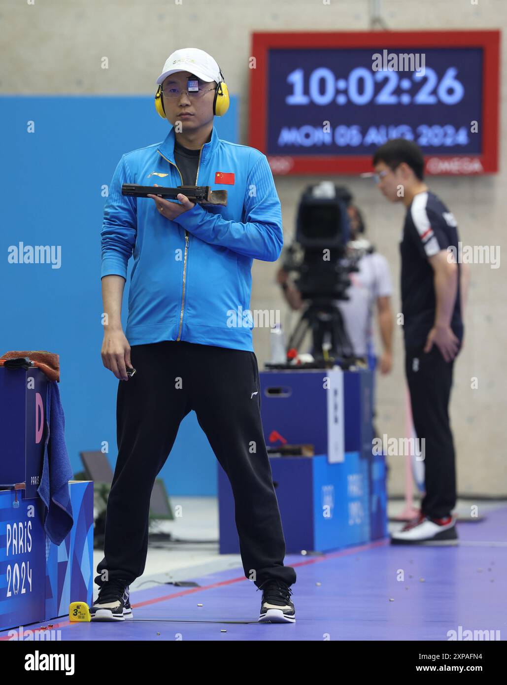 Chateauroux, France. 5th Aug, 2024. Li Yuehong (L) of China reacts ...