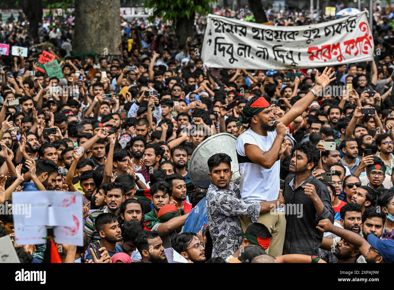 Bangladeshi students shout slogans during Anti-Discrimination Student ...