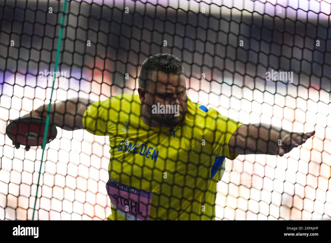Discus throw men qualification hi-res stock photography and images - Alamy