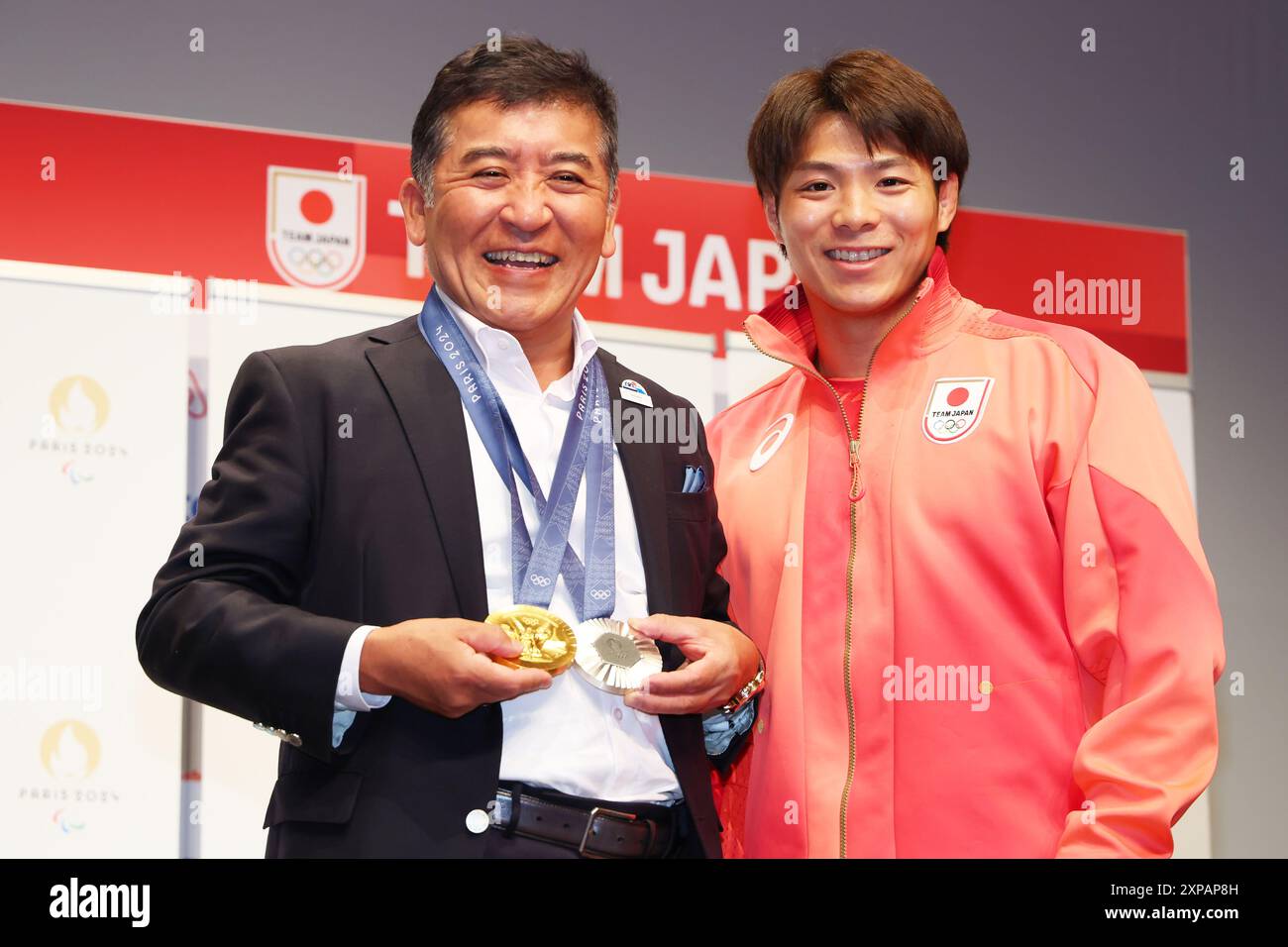 Paris, France. 5th Aug, 2024. (L to R) Motokuni Takaoka, Hifumi Abe (JPN) Judo : Airweave ...