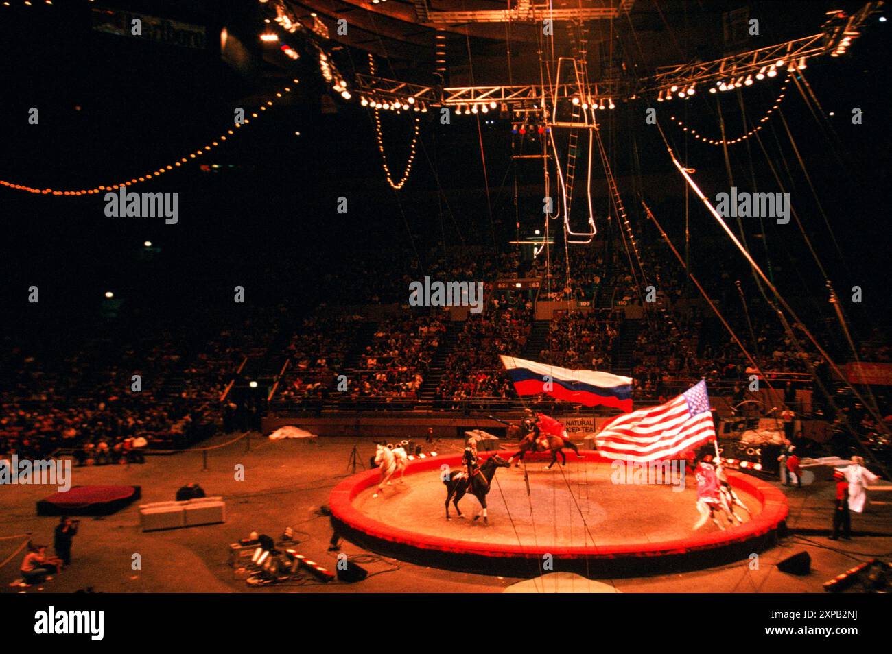 Moscow Circus-Animal Performance Stock Photo - Alamy