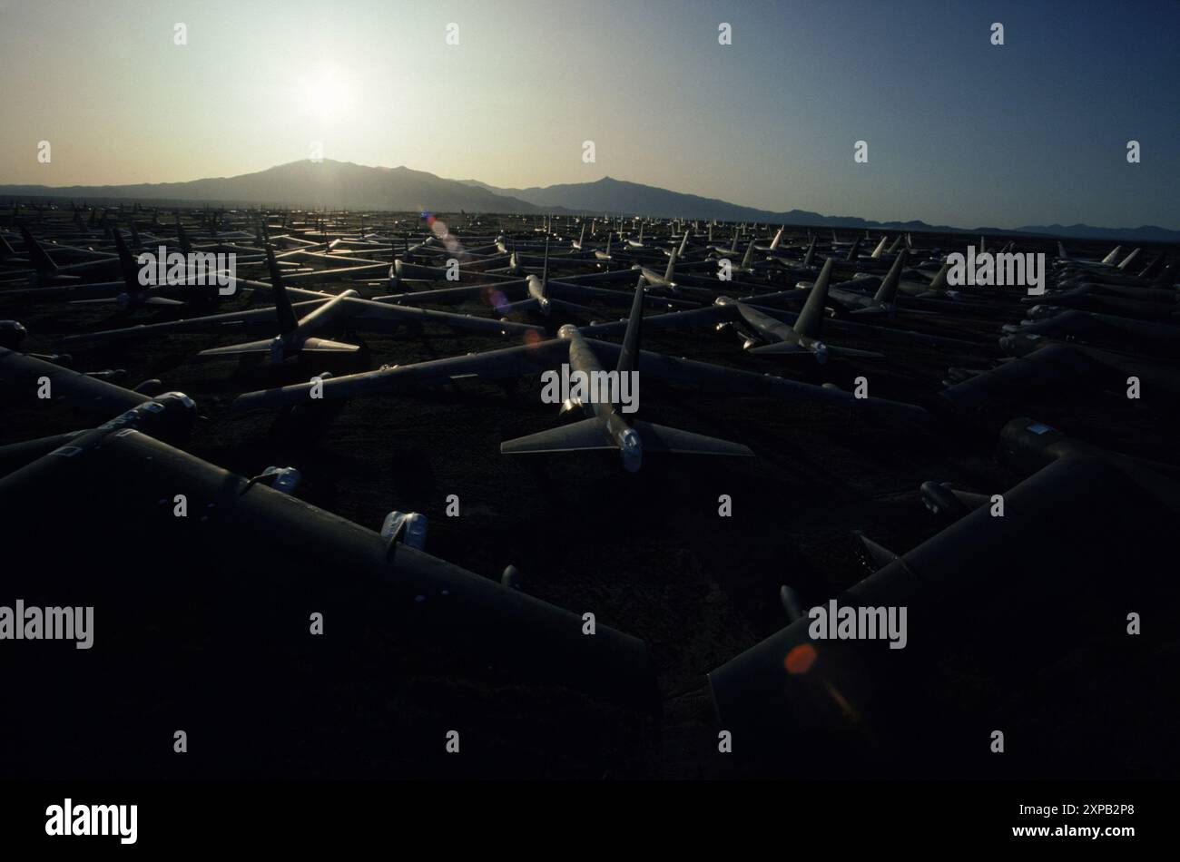 Airplanes storage hi-res stock photography and images - Alamy