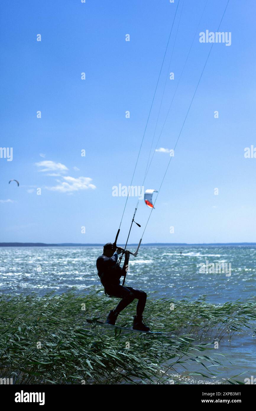 Kitesurf tricks hi-res stock photography and images - Alamy