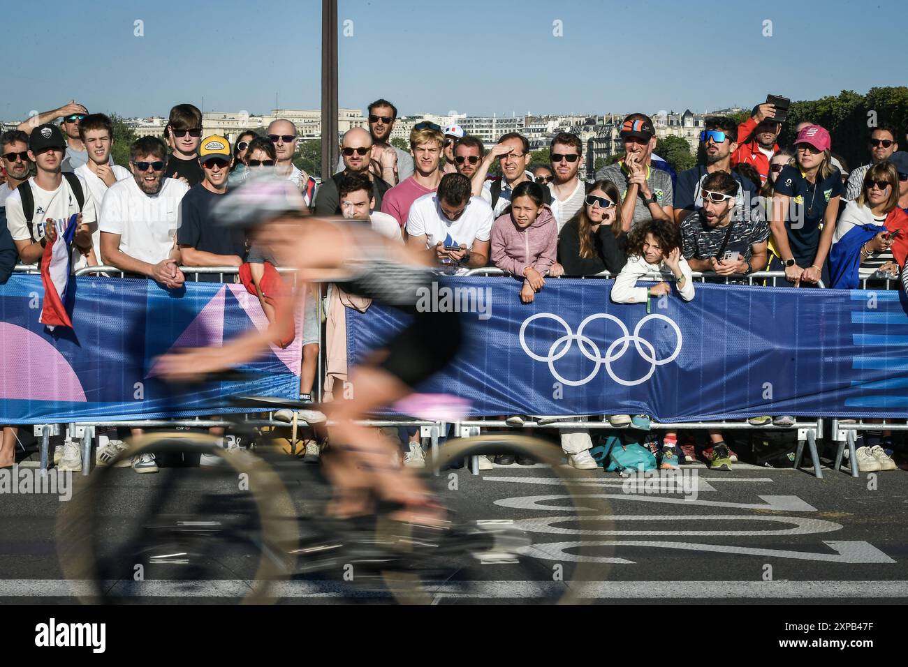Paris, France. 05th Aug, 2024. An athlete competes in the Triathlon ...