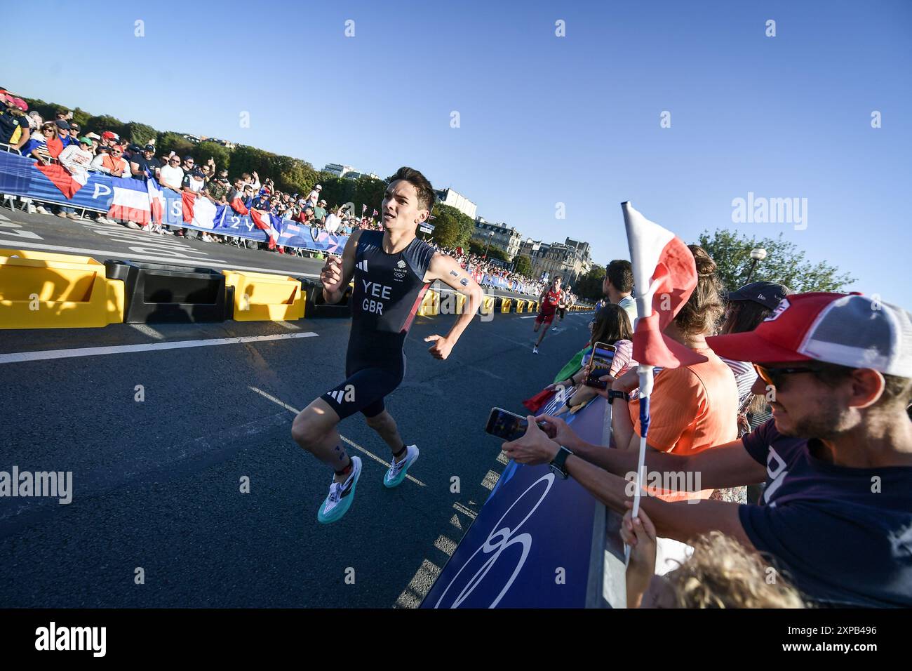 Paris, France. 05th Aug, 2024. Alex Yee competes in the Triathlon Mixed ...
