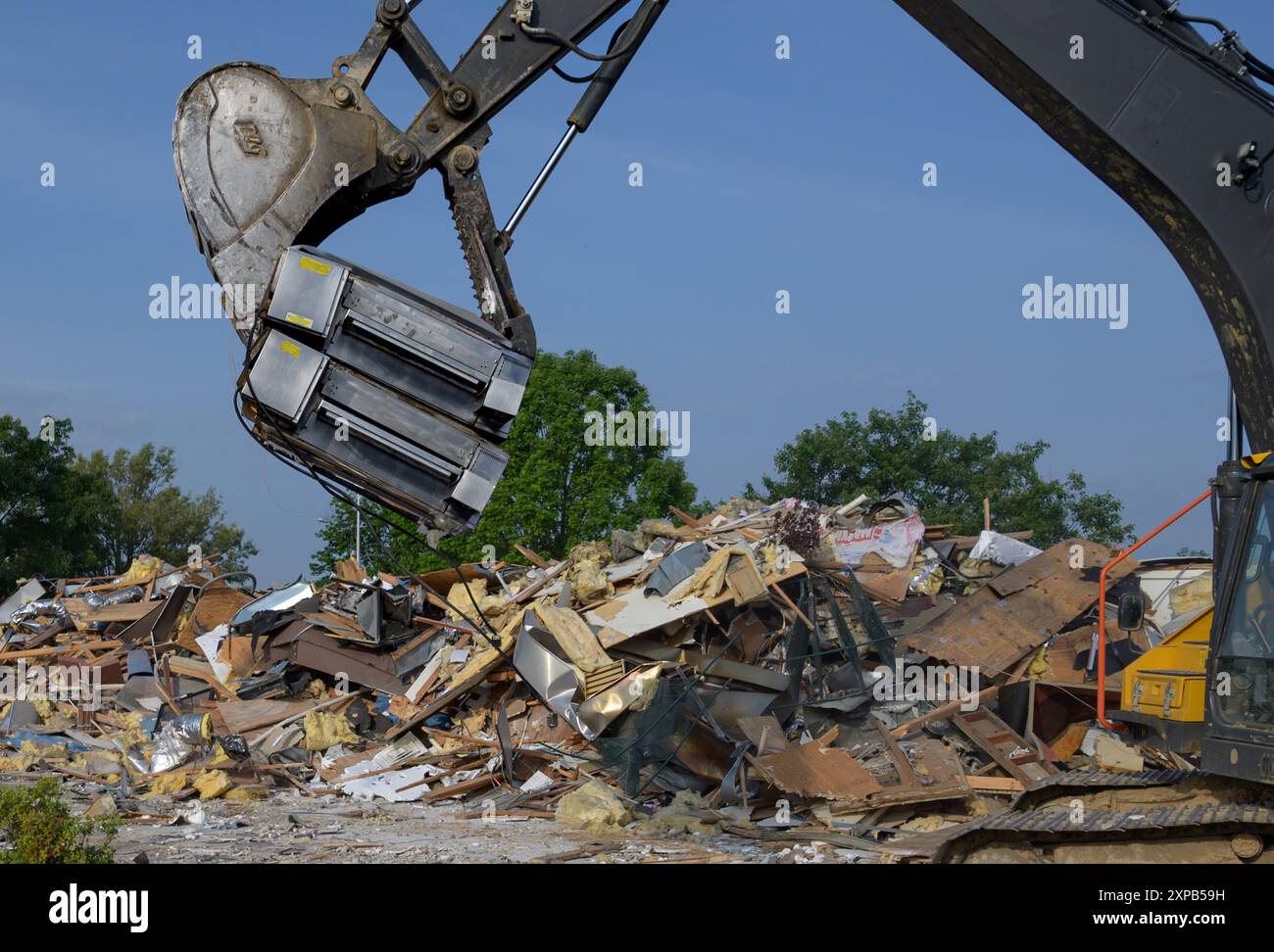 Large excavator hi-res stock photography and images - Alamy