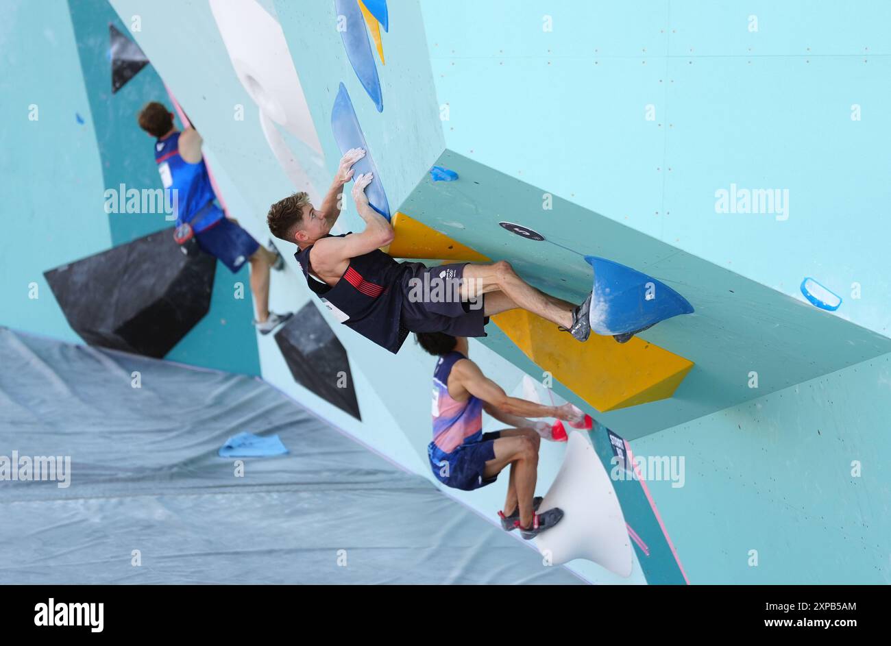 Great Britain's Toby Roberts during his Men's Boulder & Lead, Semi ...