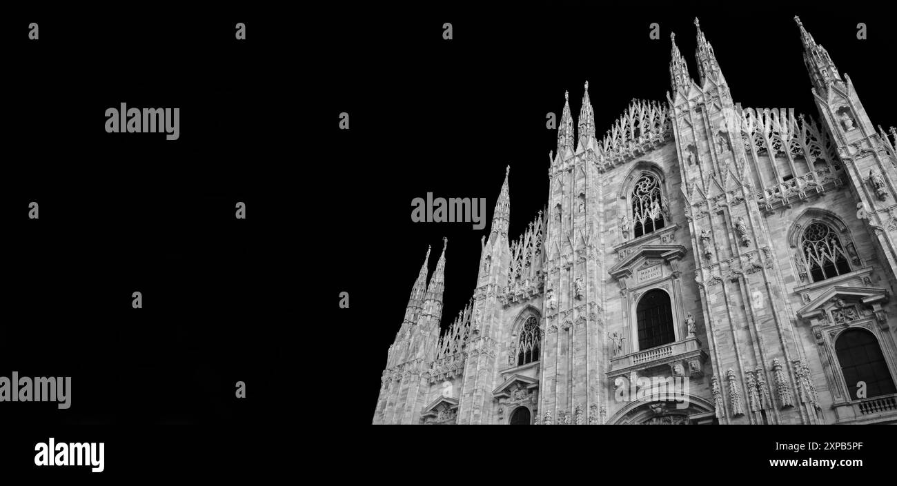 The famous Milan Cathedral, a rare and beautiful sample of gothic ...