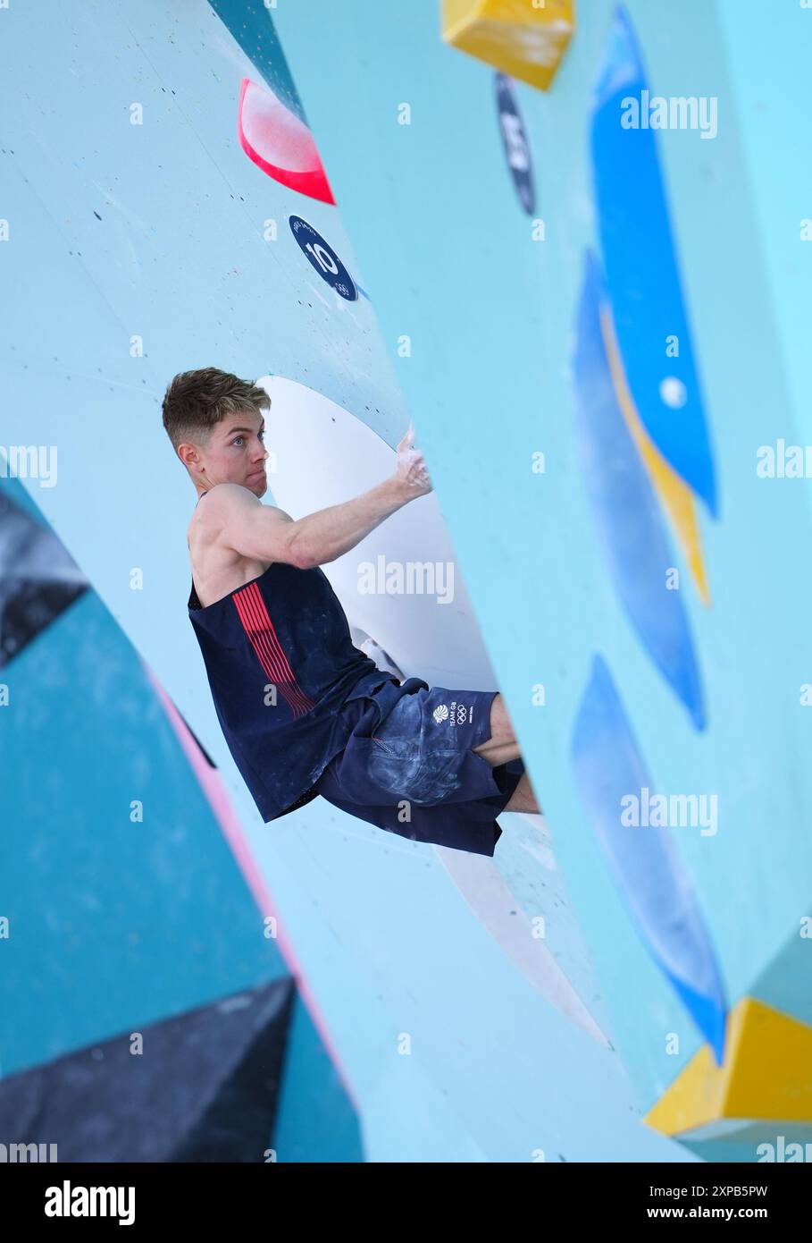 Great Britain's Toby Roberts during his Men's Boulder & Lead, Semi ...