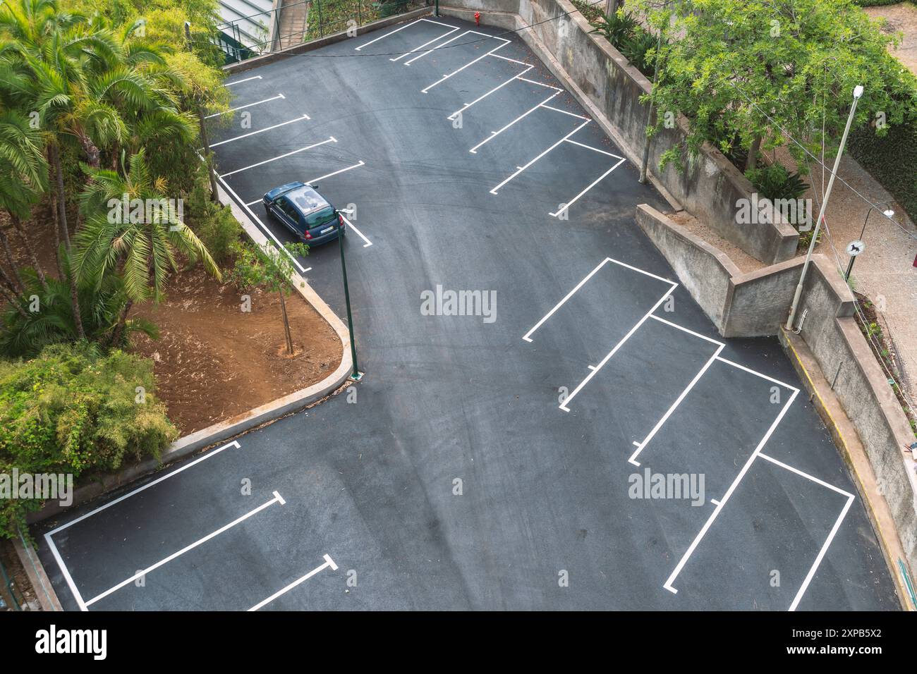 Aerial view green car hi-res stock photography and images - Alamy