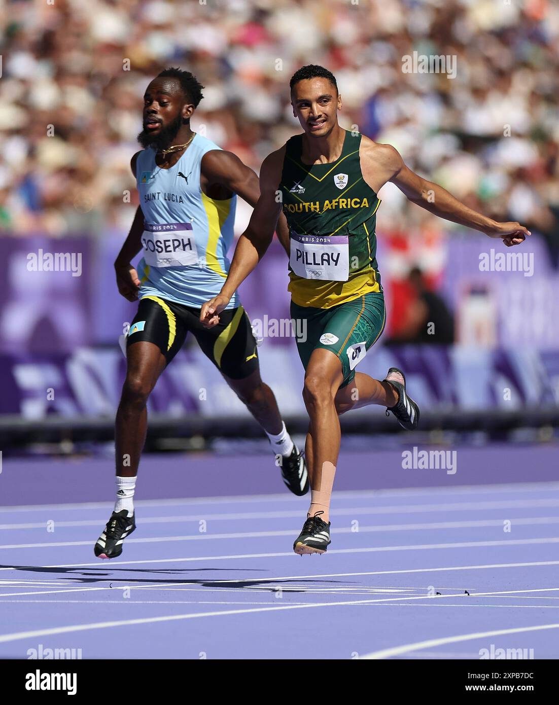 Paris, France. 5th Aug, 2024. Lythe Pillay (R) of South Africa competes ...